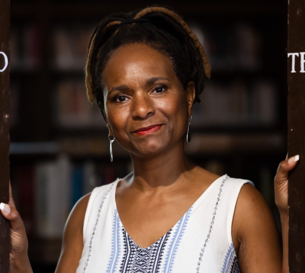 Valencia Robin – The Adroit Journal